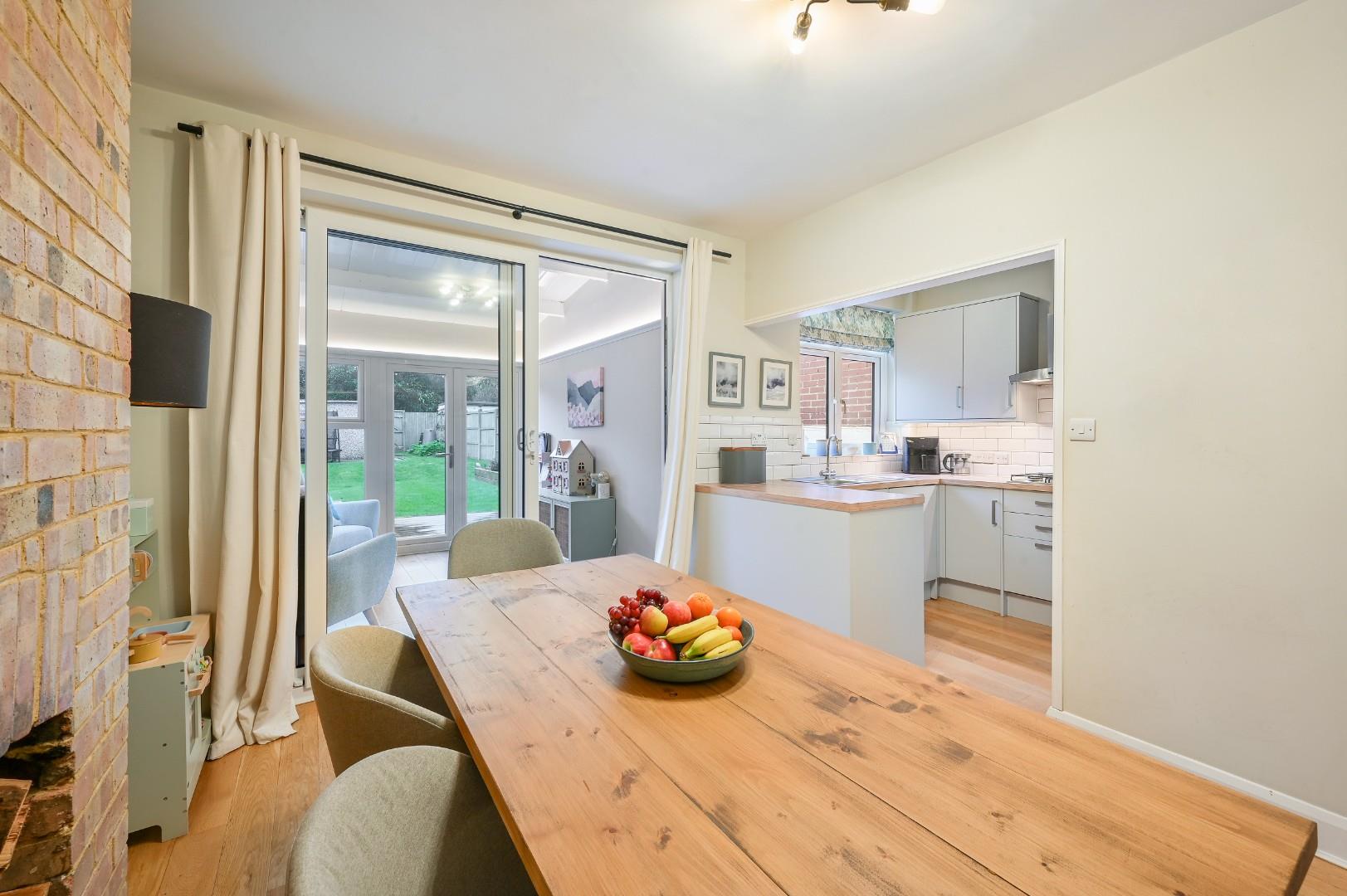 Stoneleigh Avenue, Worcester Park | The Personal Agent